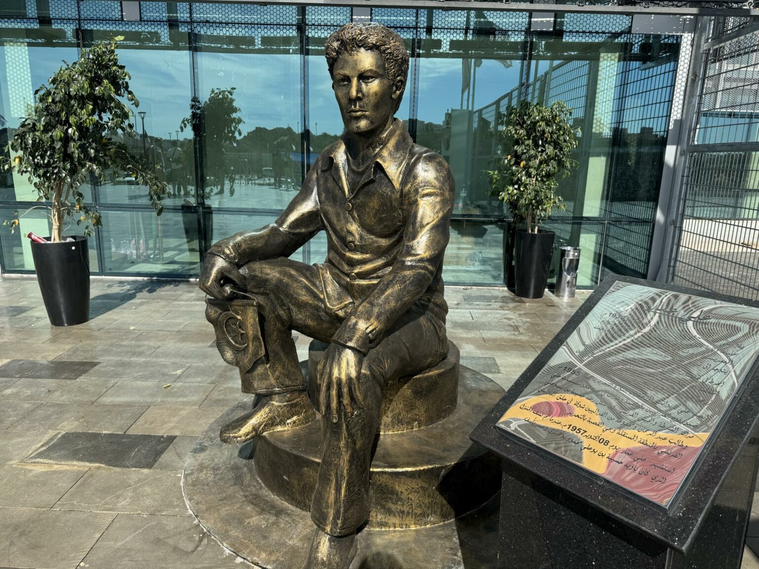 Le stade Ali la Pointe de Douéra inauguré par le Président Tebboune