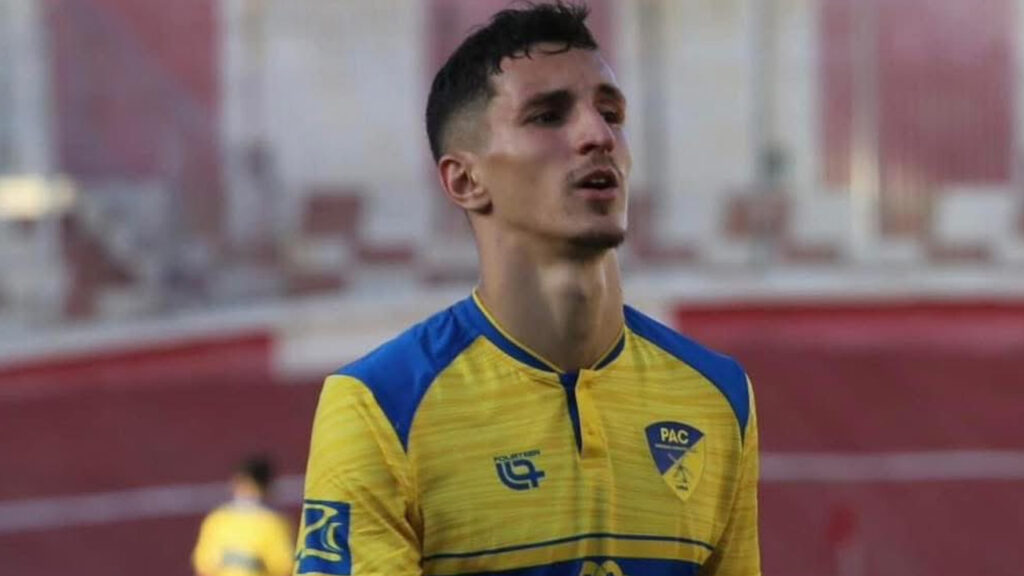 Adil Boulbina (PAC) : "Je travaille dur pour mériter une convocation de Petkovic"